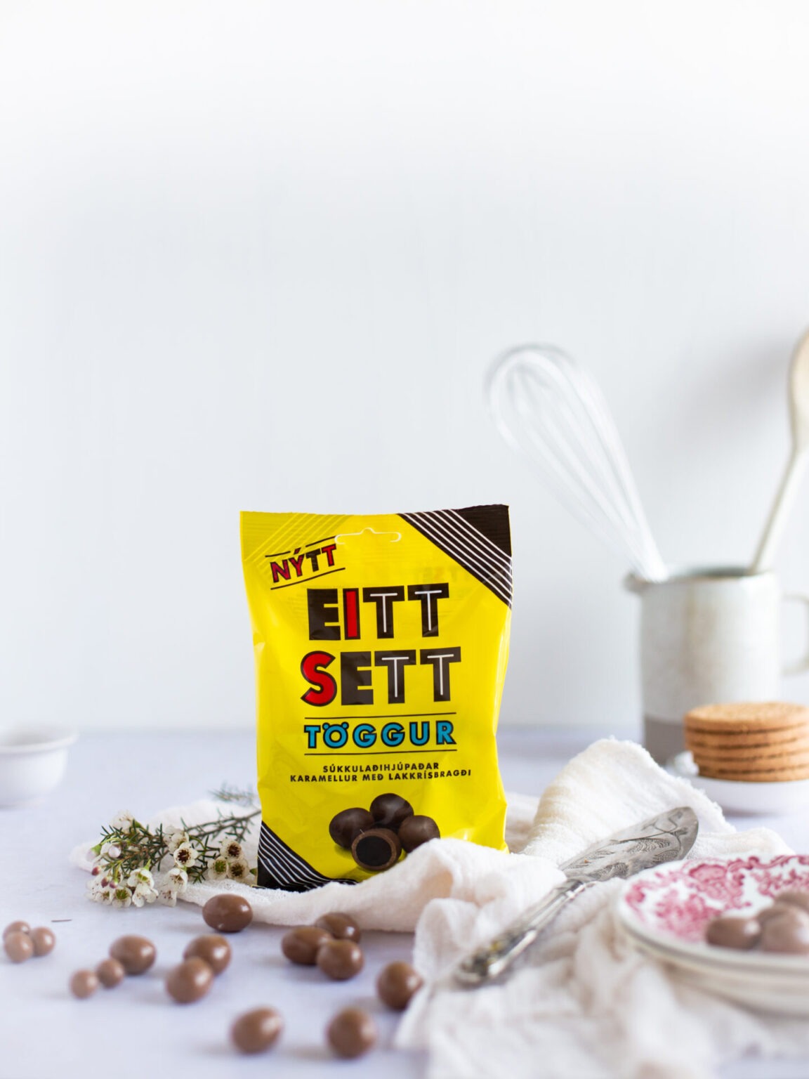 Súkkulaði & lakkrís ostakaka – með Eitt sett töggum • Döðlur & smjör